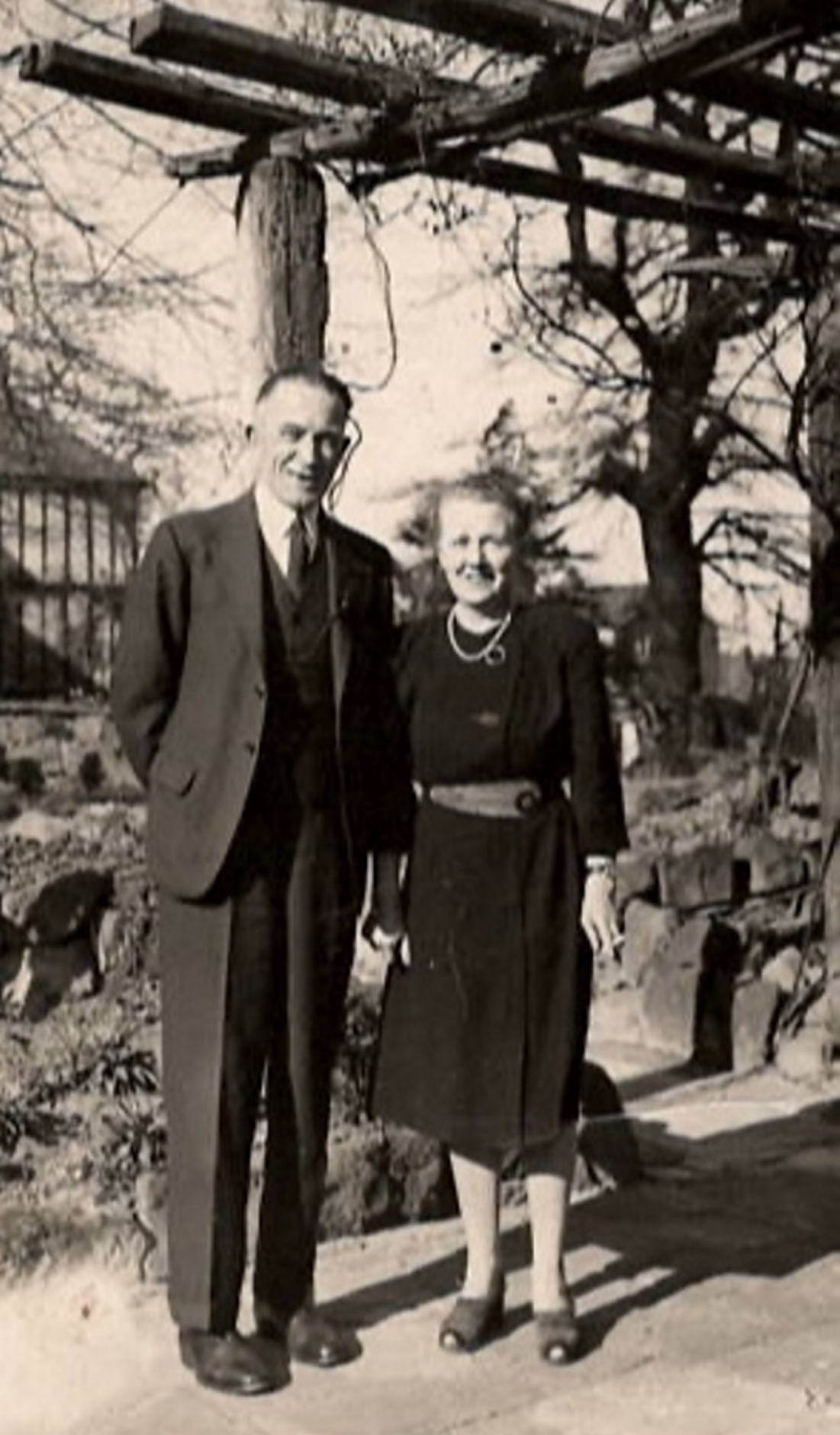 Stolen plate returned to Cambridge University 117 years later ...