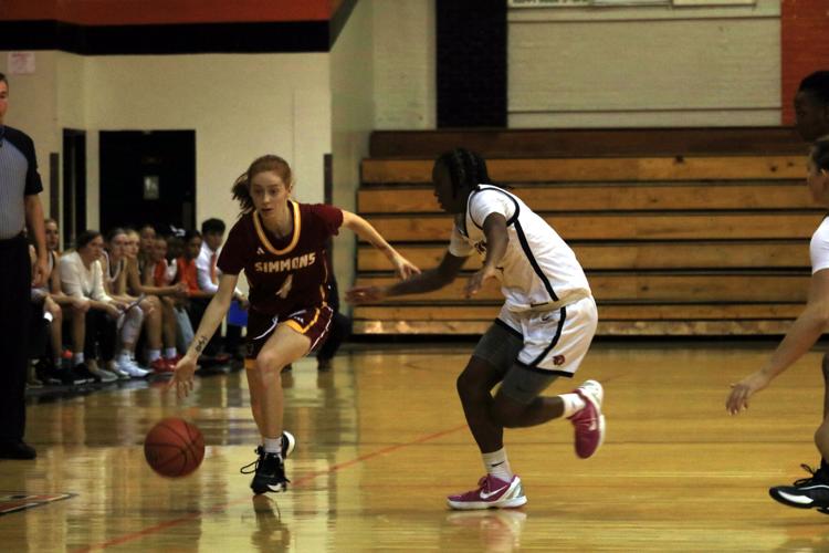 PHOTOS: Tigers beat Simmons, Defoor has 14 in loss | Sports | news ...