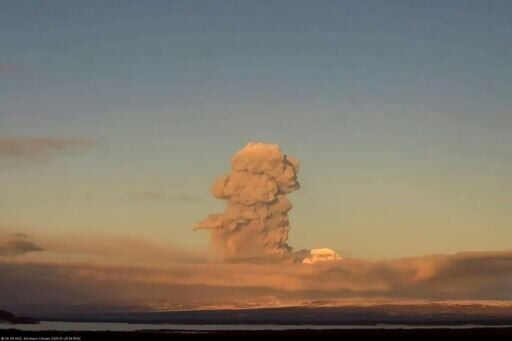 Russian volcano puts on display in latest eruption | National | news ...