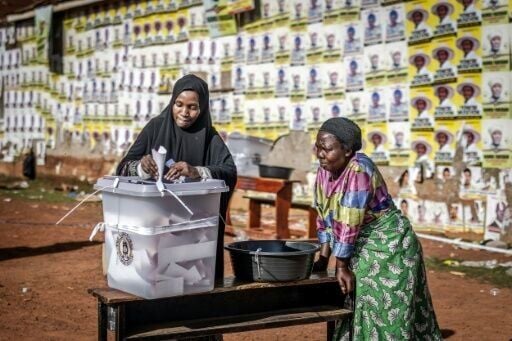 Uganda opposition leader cut off from communications after polls ...