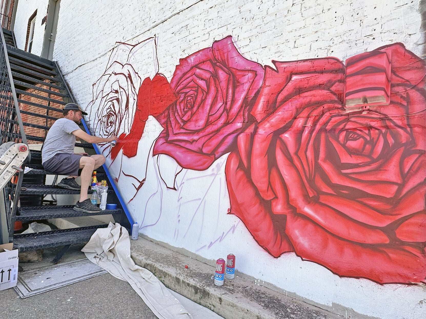 Chappell begins new mural downtown | News | news-graphic.com
