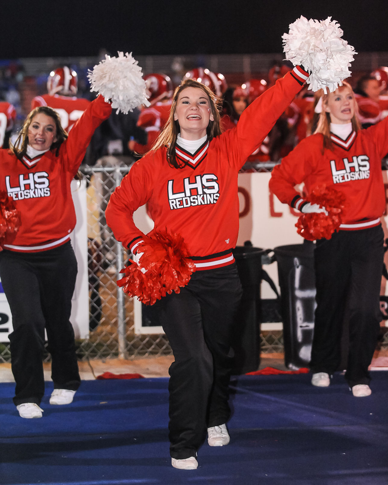 Loudon cheerleaders enjoying run | Sports | news-herald.net