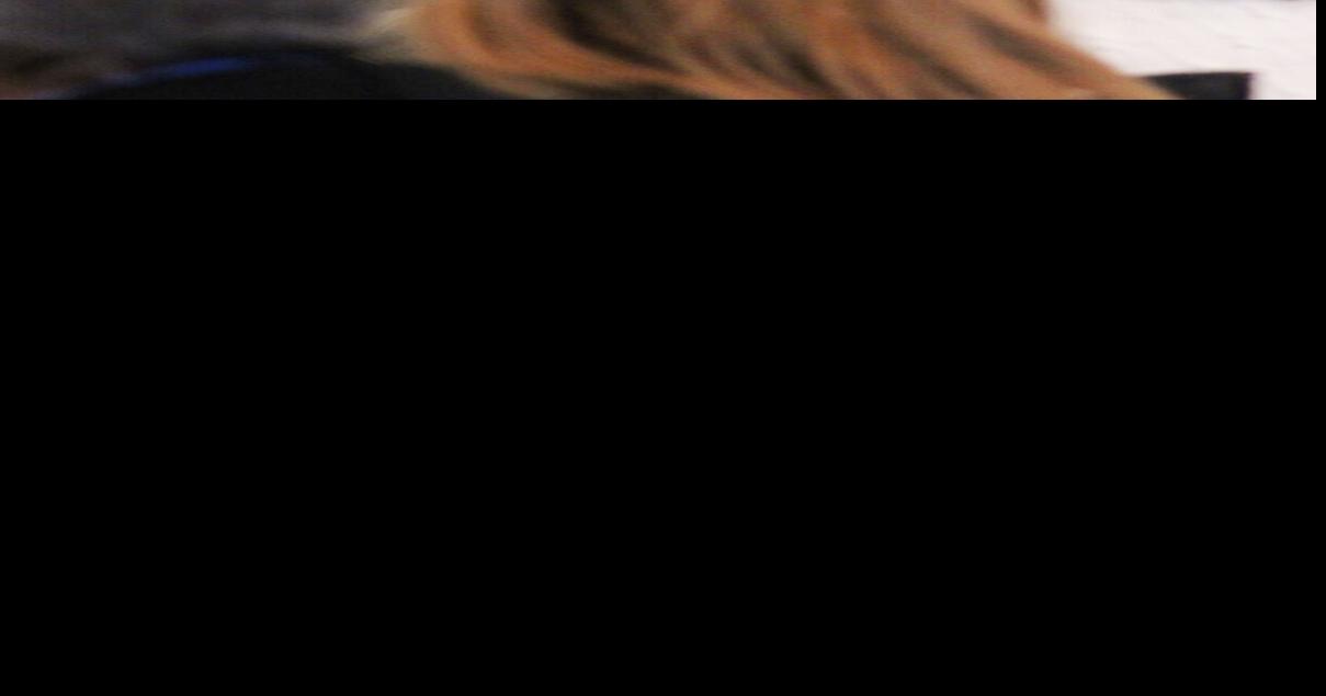 Burchett shares political insights | News | news-herald.net