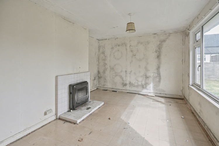 Why this rundown house sold for a quarter of a million dollars | Homes ...