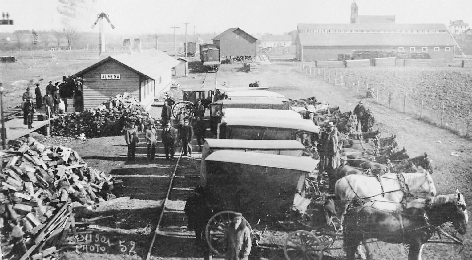 Waiting for the train | Free News | news-shield.com