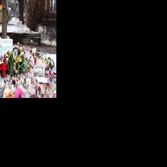 US immigration agent's fatal shooting of woman leaves Minneapolis in ...