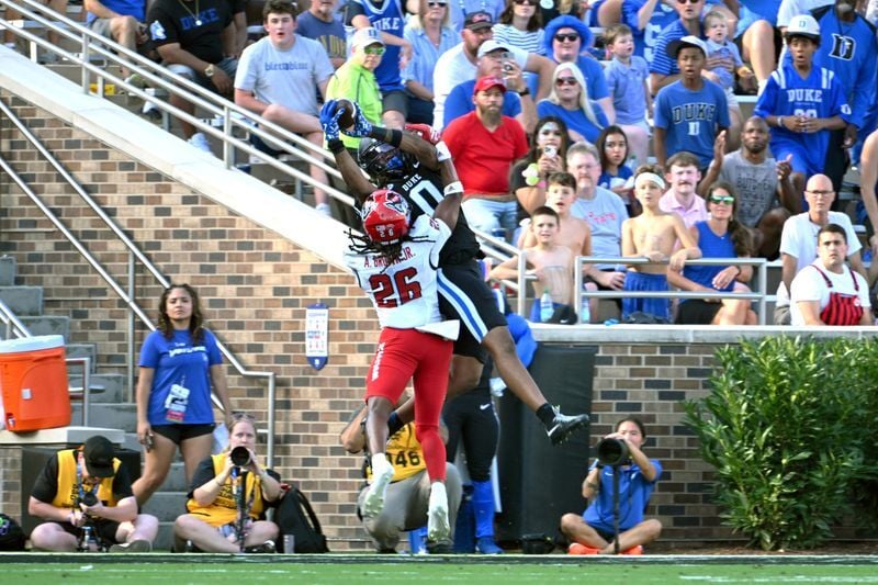 'Stranger Things' star Noah Schnapp says child actors need therapy