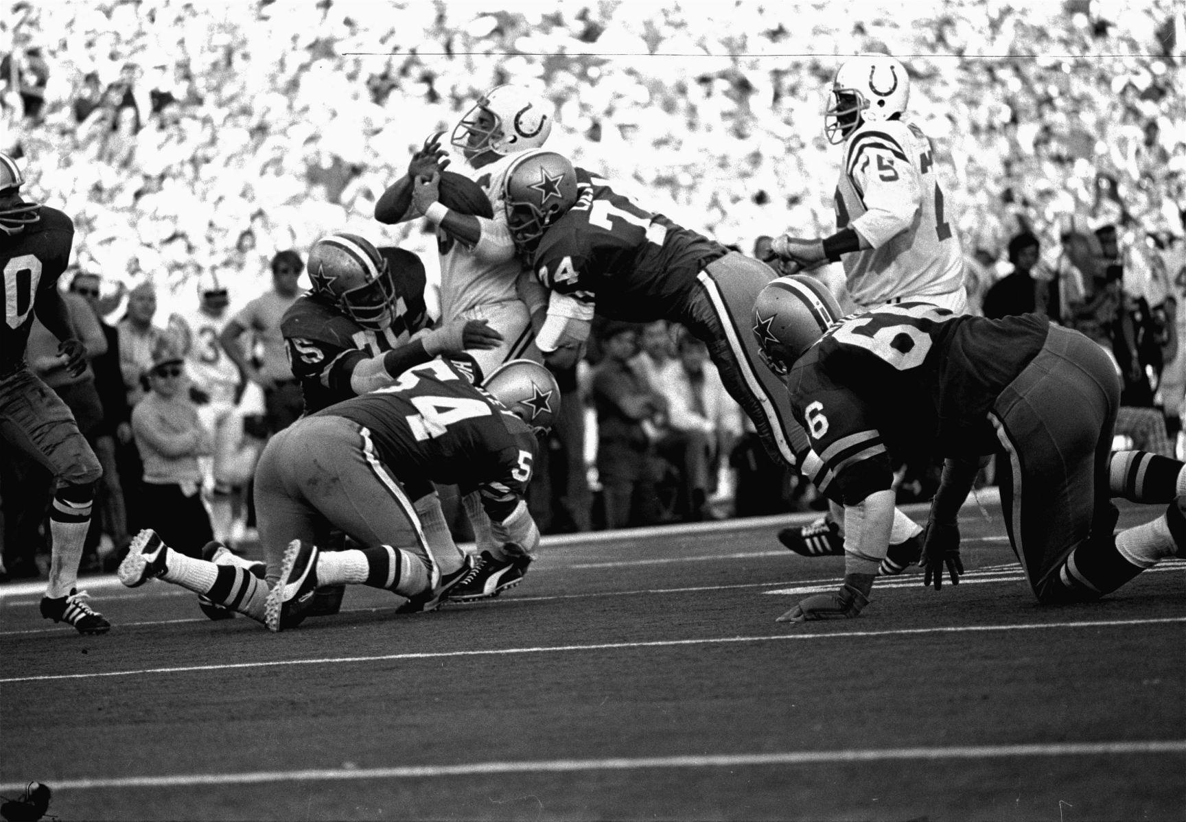 #5. Super Bowl V: LB Chuck Howley, Dallas Cowboys