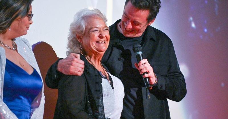 Denny Hamlin's father dies in house fire, mother critically injured