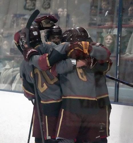 Giannis Antetokounmpo responds to home fans' jeers by booing back