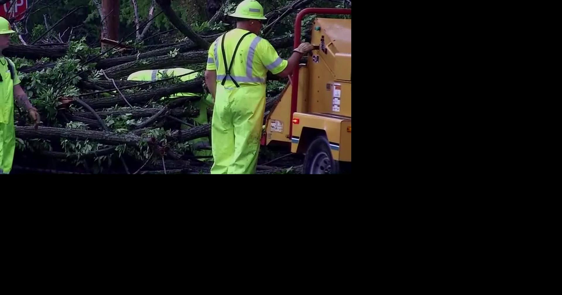 RAW: KS: STORM DAMAGE CLEAN UP IN HARRISONVILLE