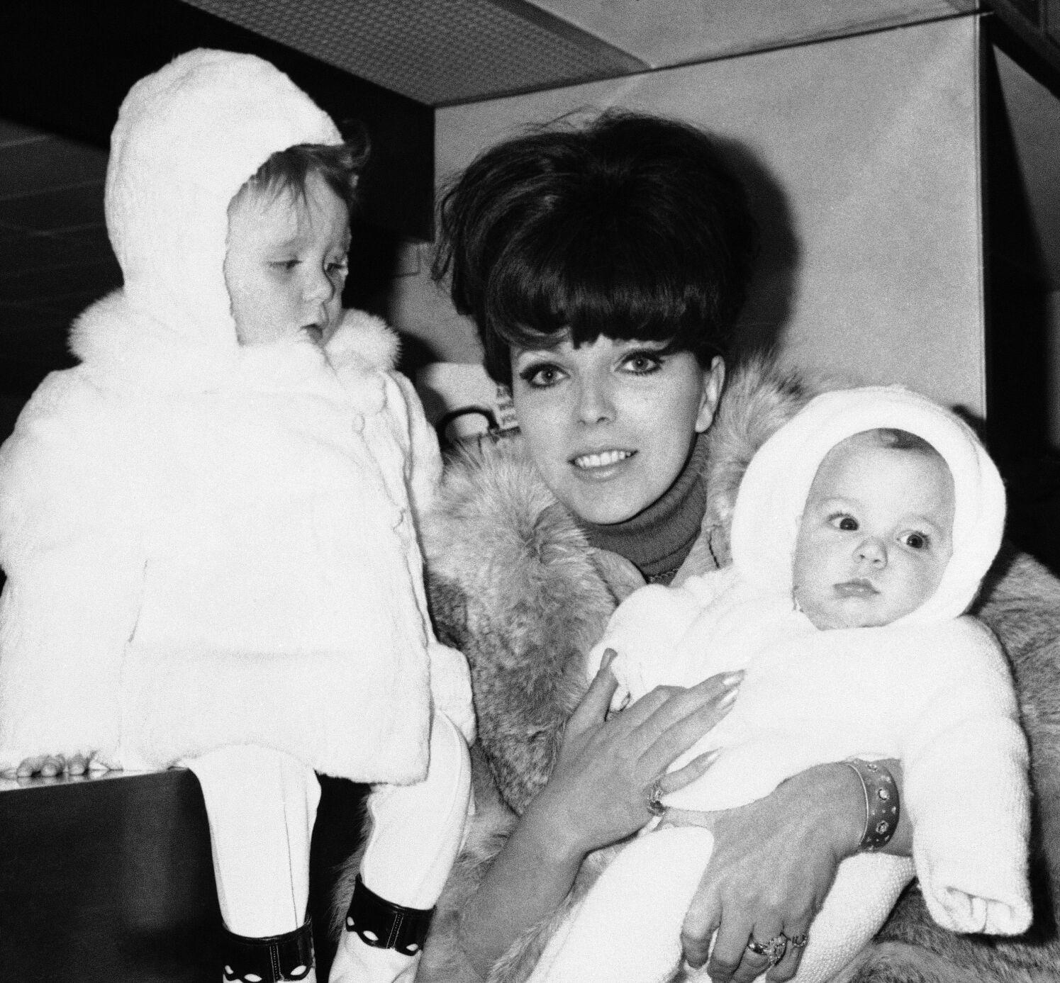 Photos: Joan Collins through the years | Entertainment news and reviews ...
