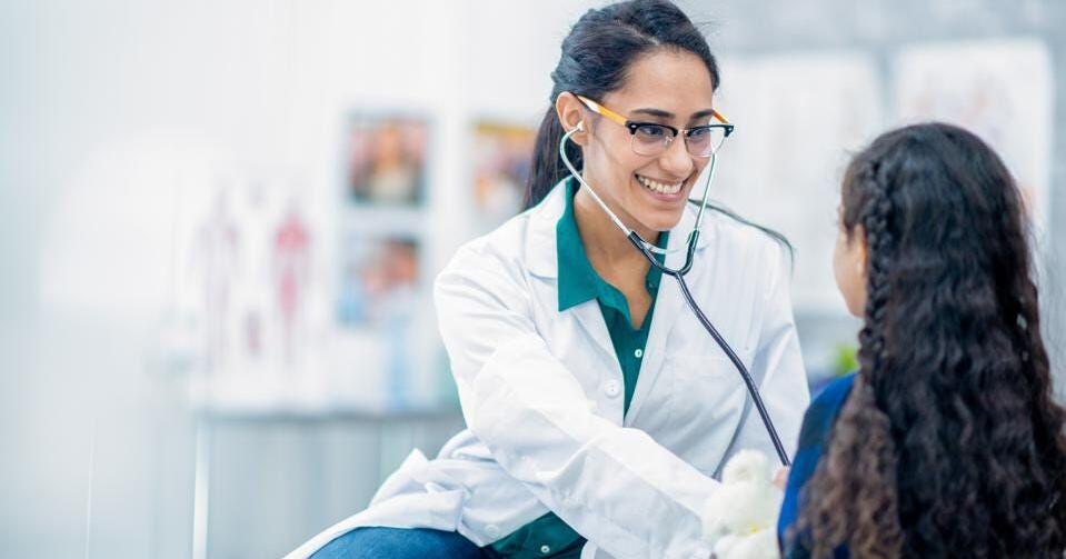 What Is A Nurse Practitioner? Types, Qualifications And Career Data