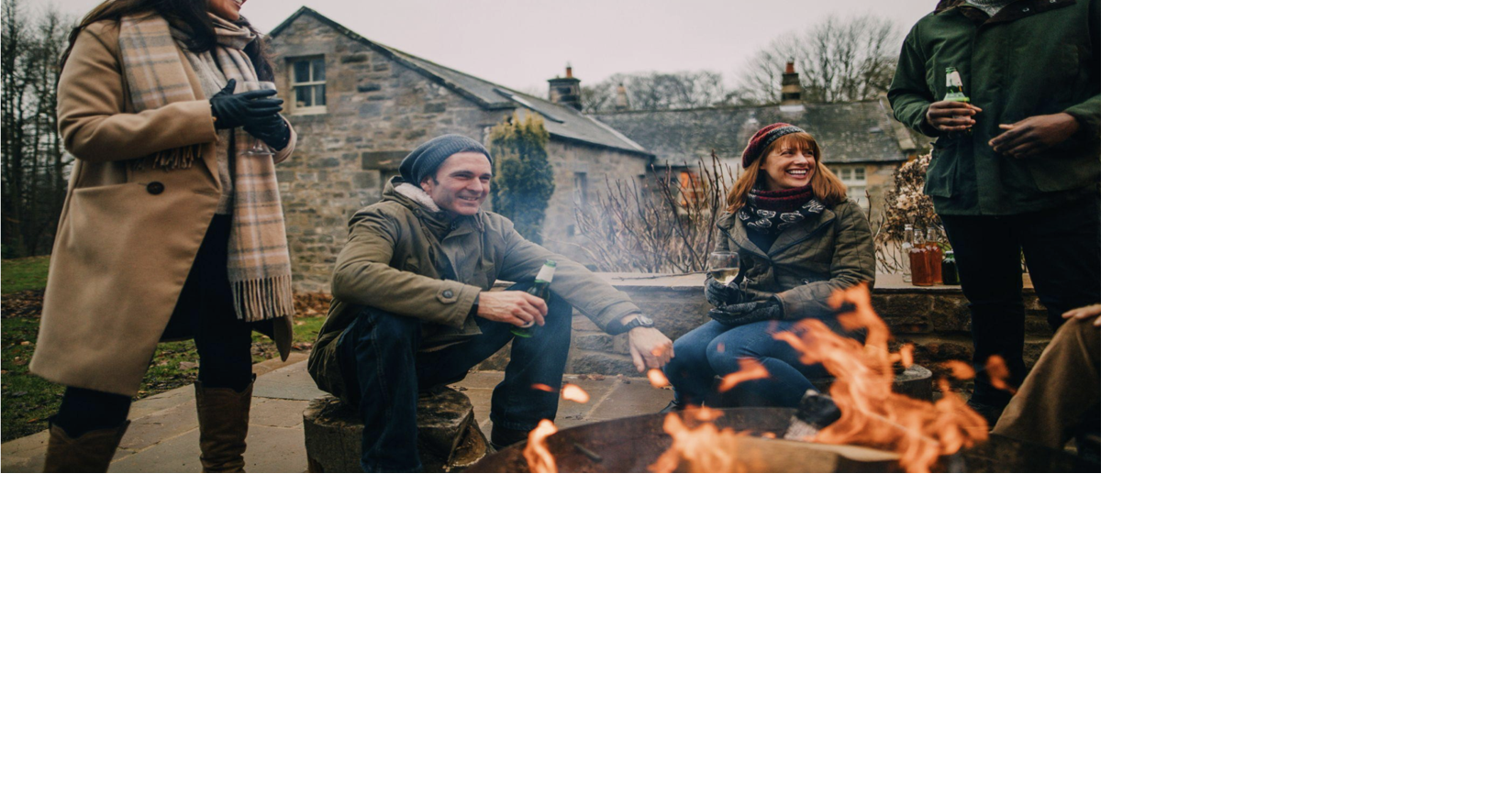 How to Throw an Outdoor Winter Party In Comfort and Style