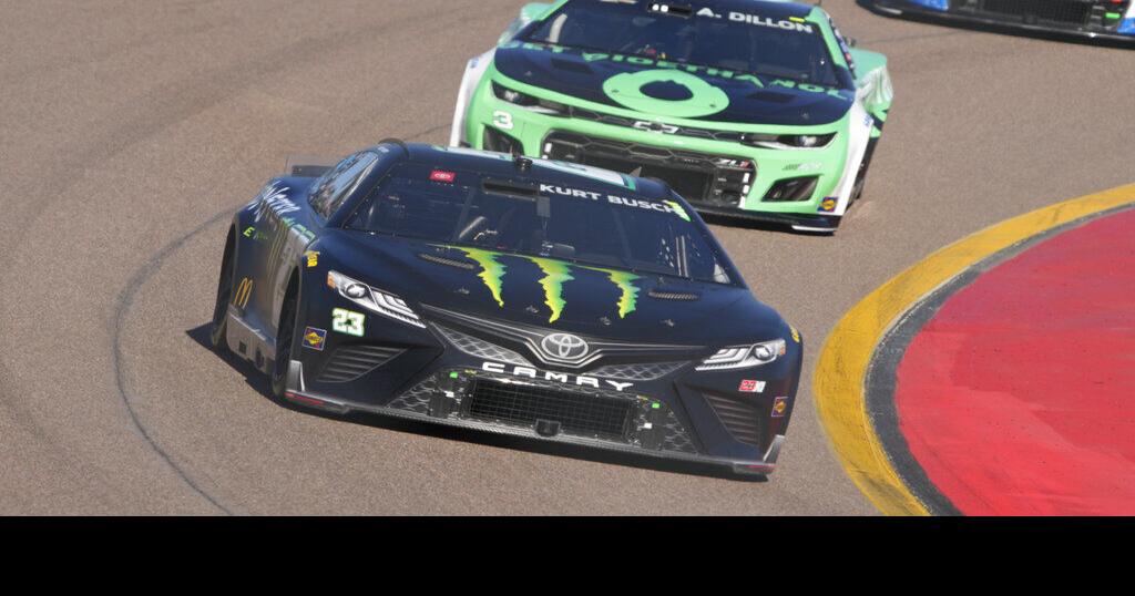 NASCAR Phoenix Auto Racing