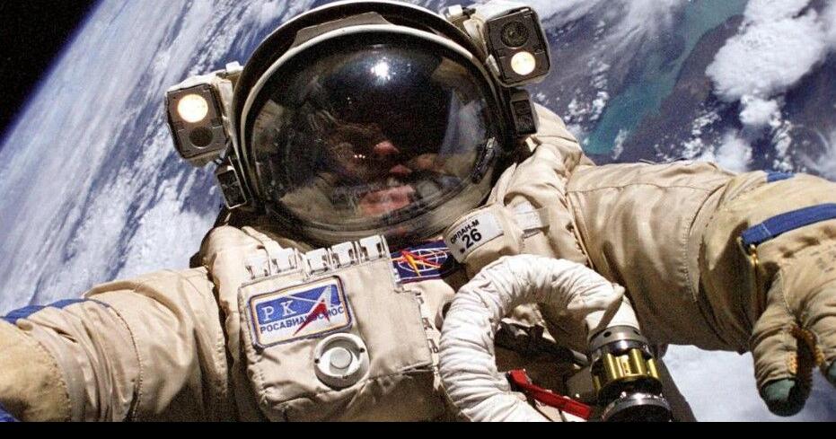 This is what it's like to walk in space