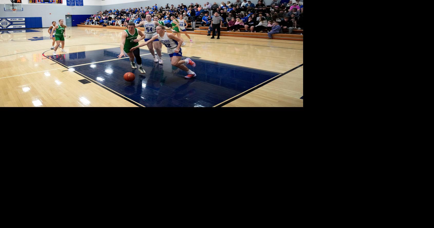 Girls basketball fades nationally, flourishes in Newel, Iowa