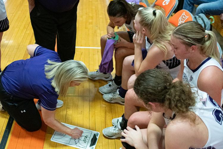 GIRLS' BASKETBALL: Hinton chasing history | Sports | newsandtribune.com