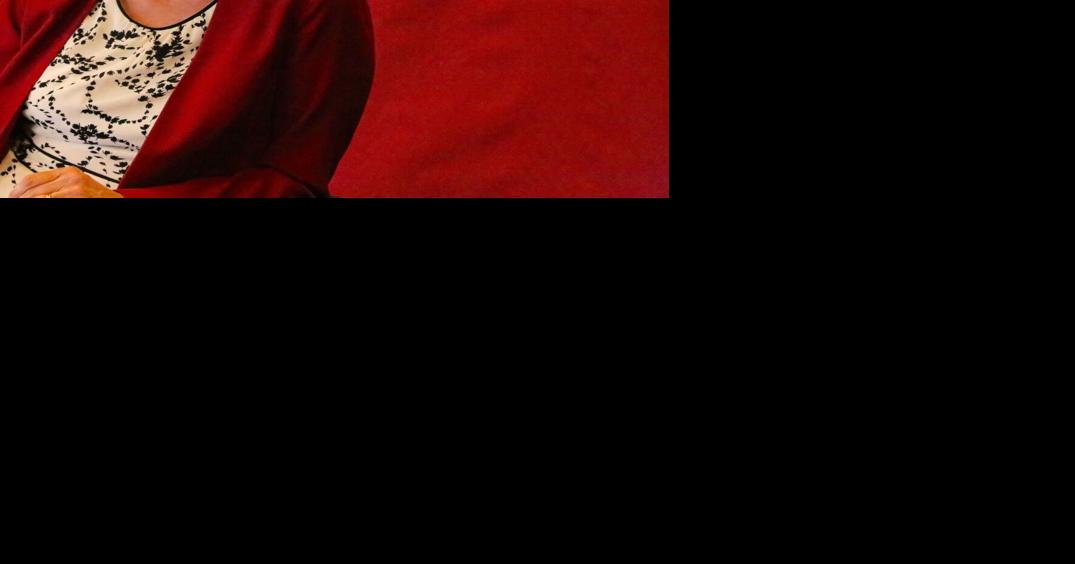 Incoming IU president Pamela Whitten visits IUS campus | News ...