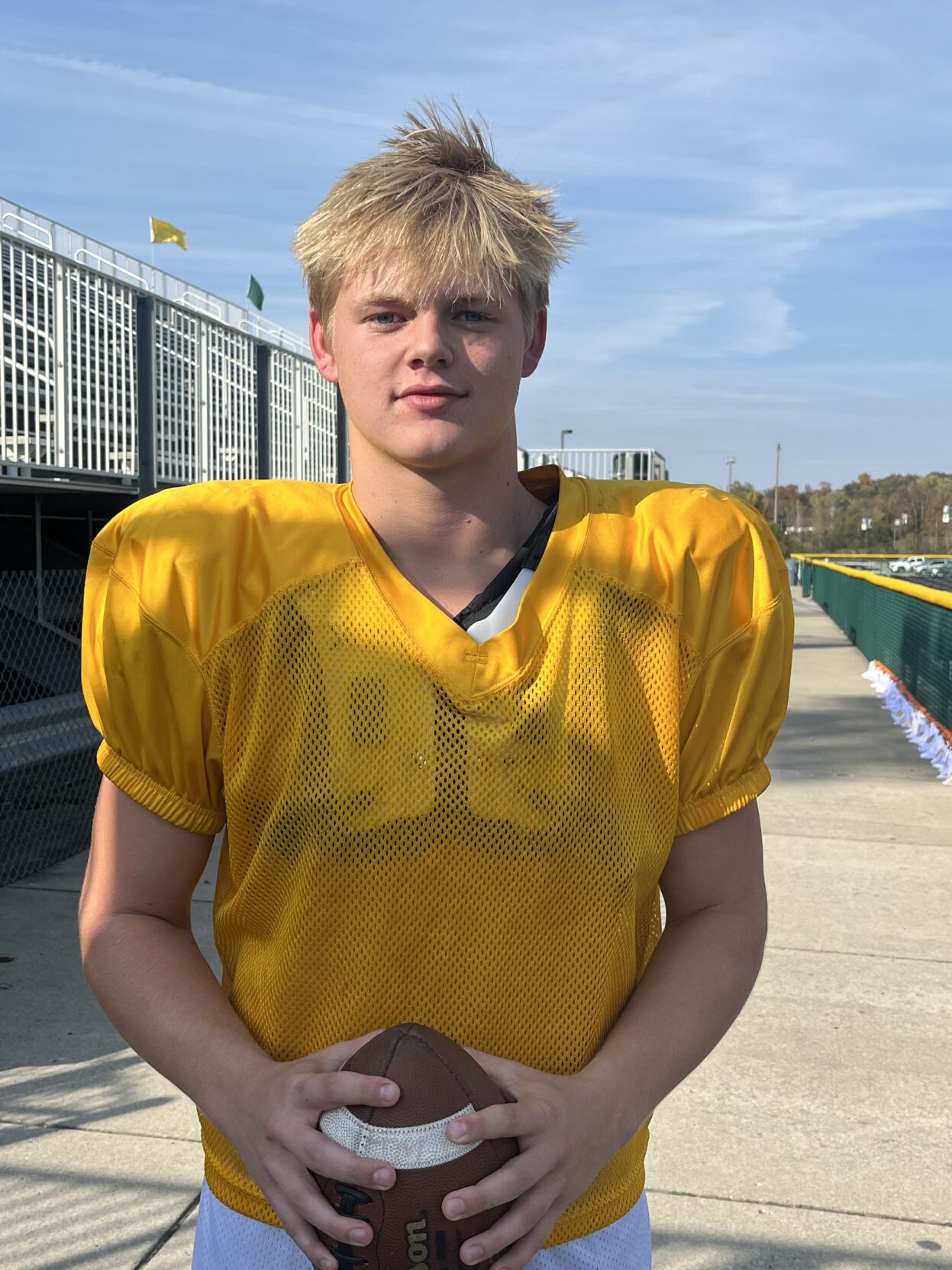 HIGH SCHOOL FOOTBALL: Robertson having splendid senior season | Sports ...