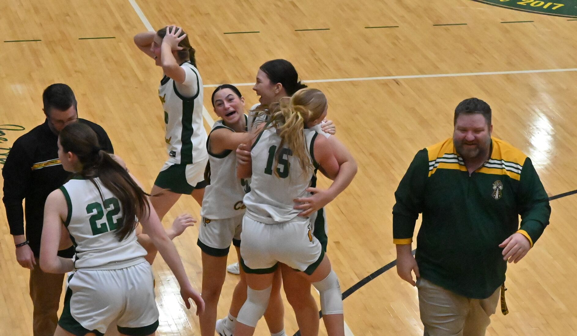 Floyd Central 3-pointer | Sports | newsandtribune.com
