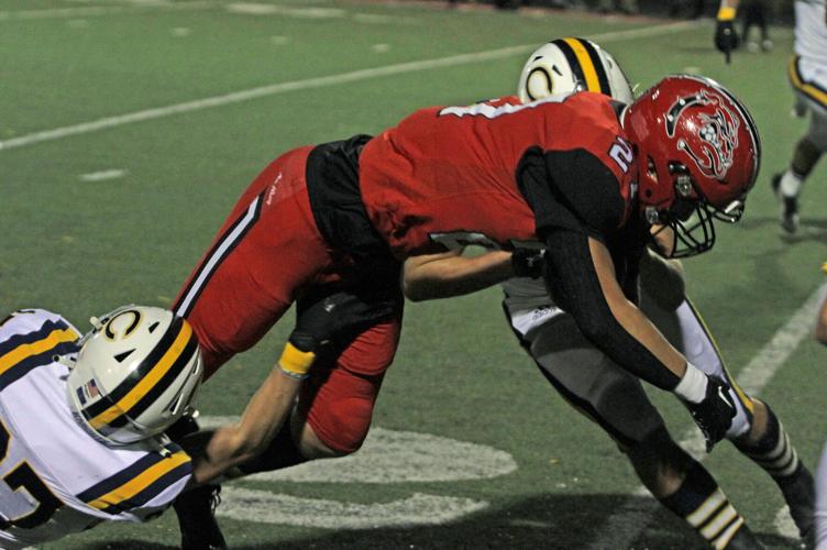 HIGH SCHOOL FOOTBALL: Knights knock off Bulldogs in sectional semis ...