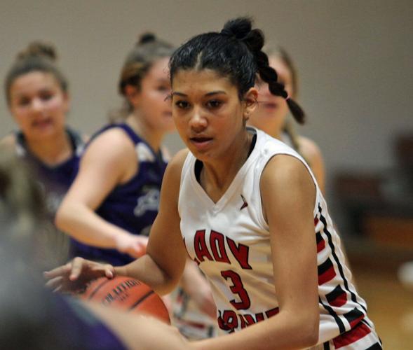 GIRLS' BASKETBALL: Freshmen having big impact | Sports | newsandtribune.com