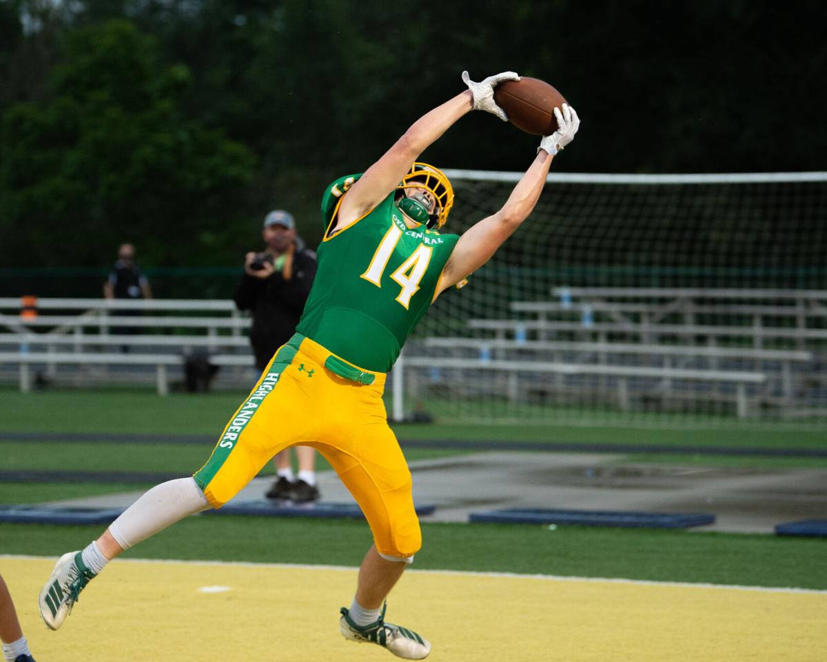 HIGH SCHOOL FOOTBALL: Floyd uses run & pass to down Red Devils | Sports ...