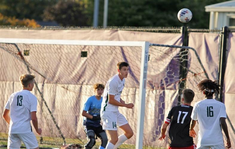 BOYS' SOCCER: Floyd downs 'Dogs in semis | Sports | newsandtribune.com