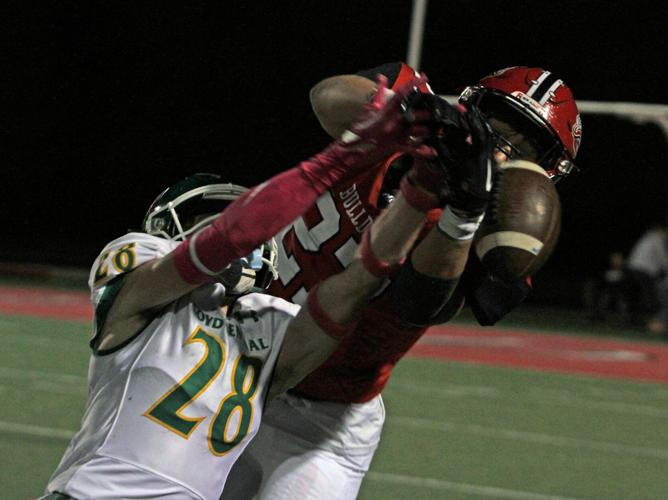 HIGH SCHOOL FOOTBALL: Generals band together for 1st win | Sports ...