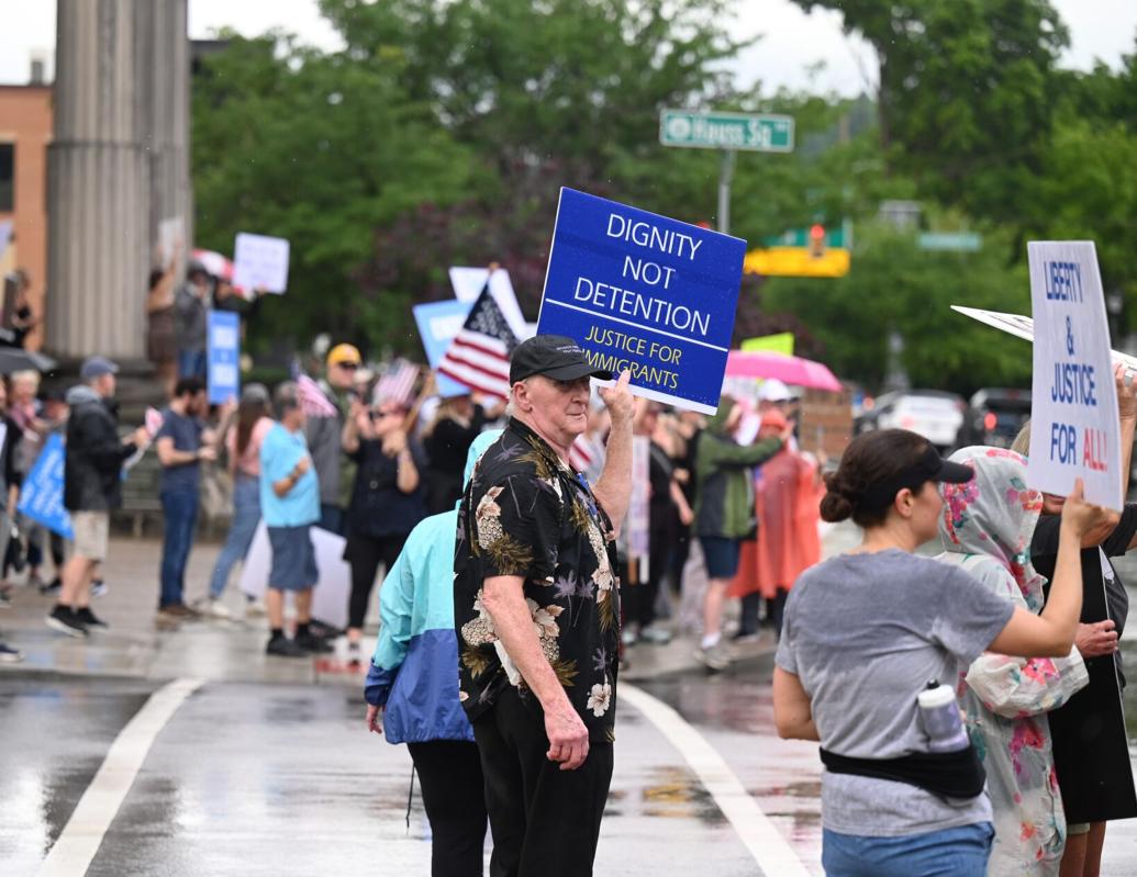 Hundreds attend No Kings protest Saturday in New Albany | News ...