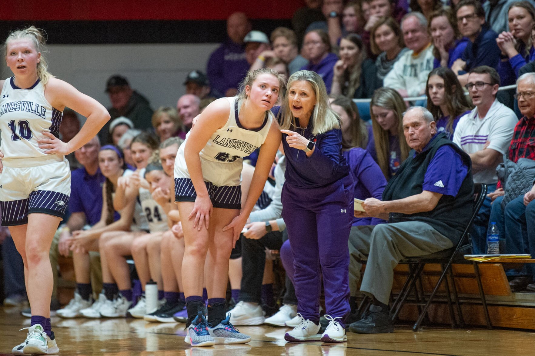 GIRLS' BASKETBALL: Hinton, Eagles eyeing history | Sports ...