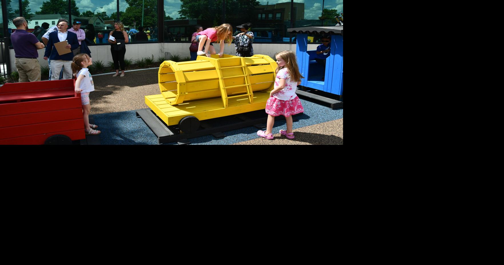 Jeffersonville Library celebrates opening of Pocket Park | News ...