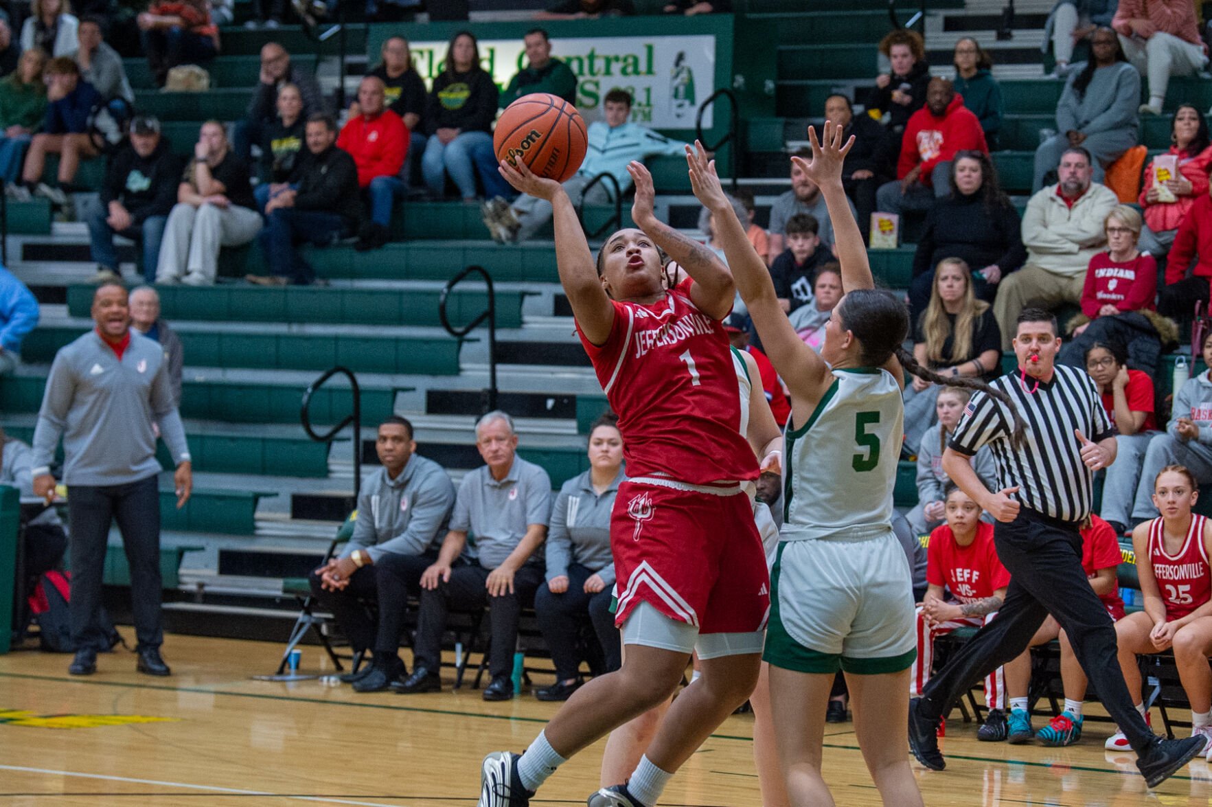 GIRLS' BASKETBALL ROUNDUP: Red Devils post pair of narrow wins - BVM Sports