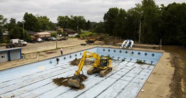 MAKING A BIG SPLASH: New Albany dives into $7.6 million aquatic center ...