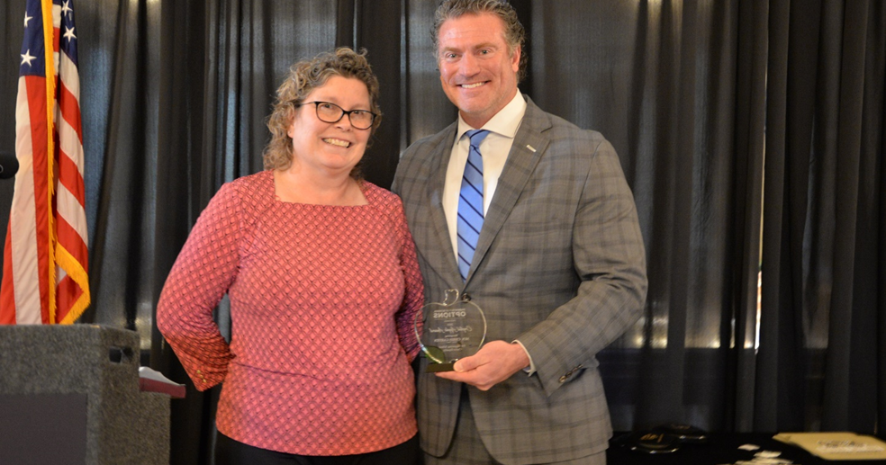 Chris Garten honored with Crystal Apple Award | News | newsandtribune.com