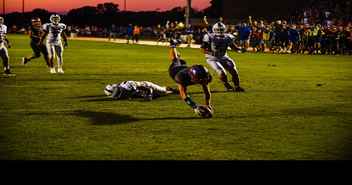 FOOTBALL: Messer's late return lifts Dragons over Pirates | Sports ...