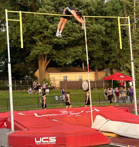 BOYS' TRACK & FIELD: Floyd's Conway chases state title | Sports ...