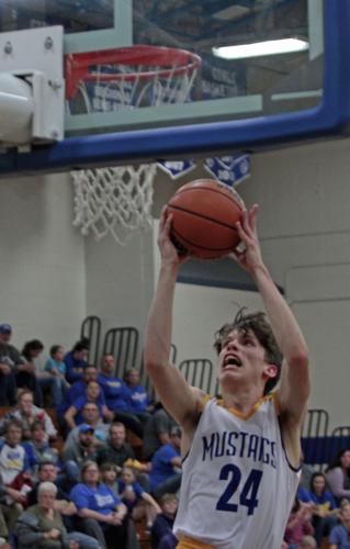 BOYS' BASKETBALL ROUNDUP: Clemons leads Mustangs over Braves | Sports ...