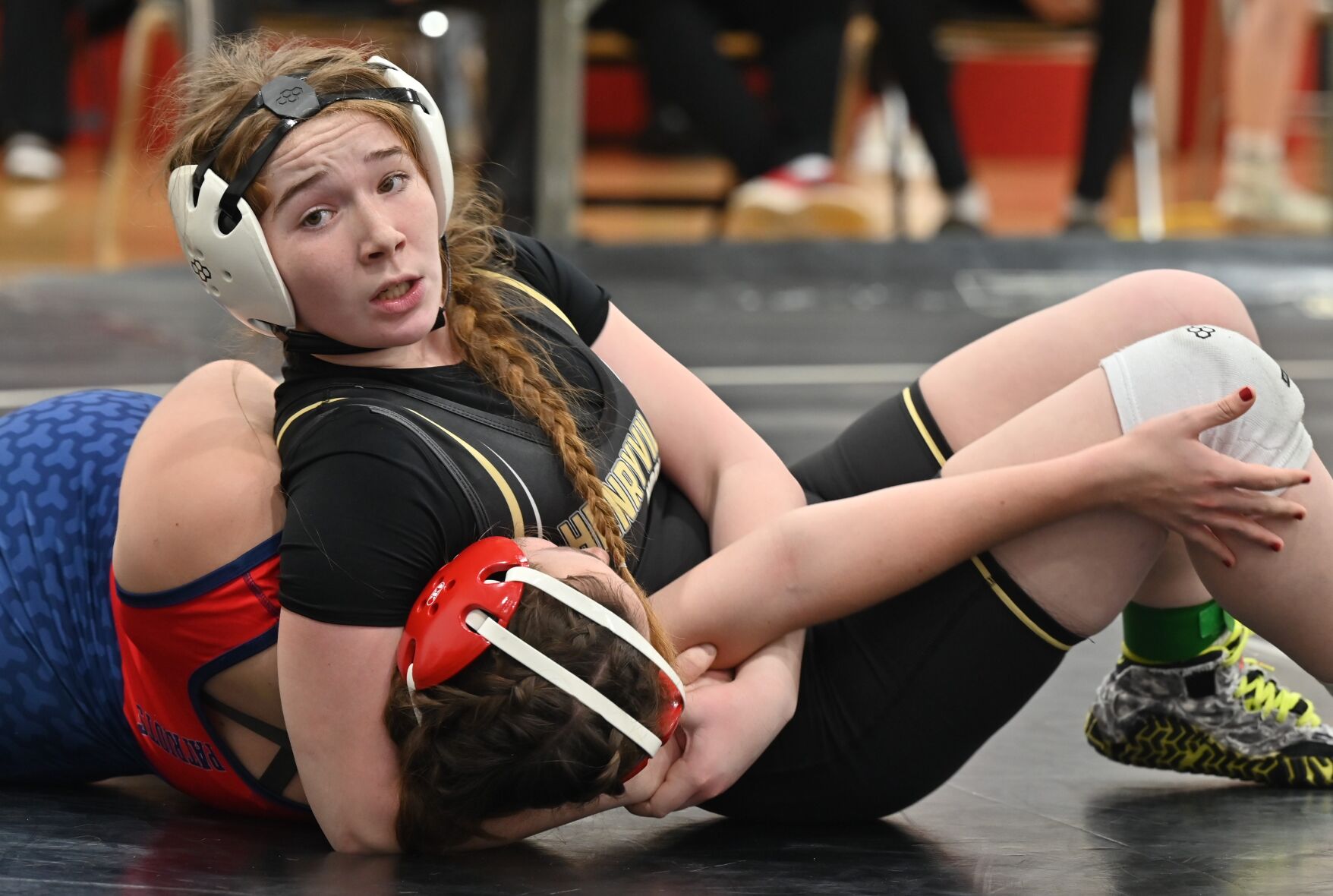 Henryville Lylai Martin pin | Sports | newsandtribune.com