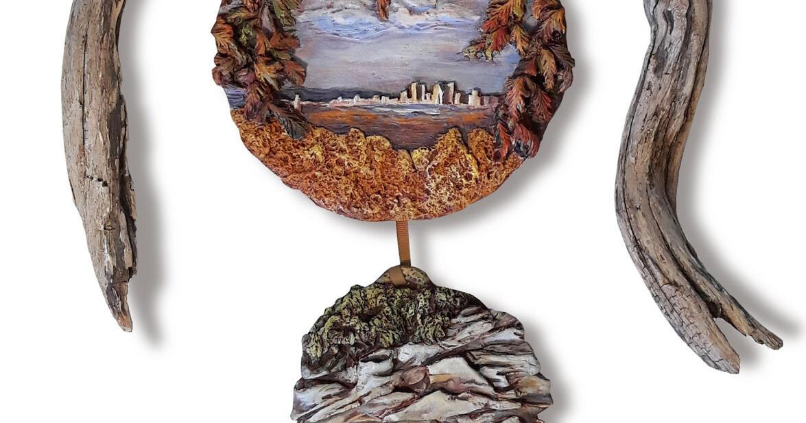 Ornaments by Harrison, Floyd artists on State Museum Christmas tree ...