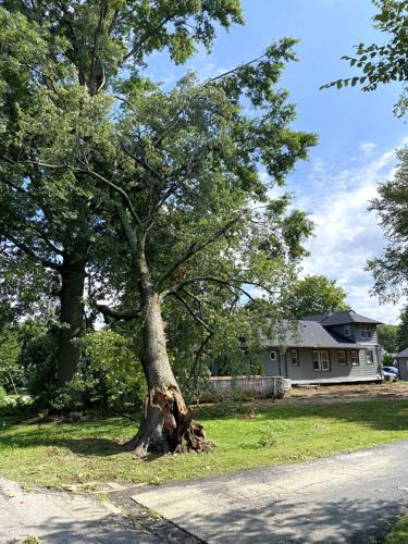 Storm leaves damage, power outages in Southern Indiana | News ...