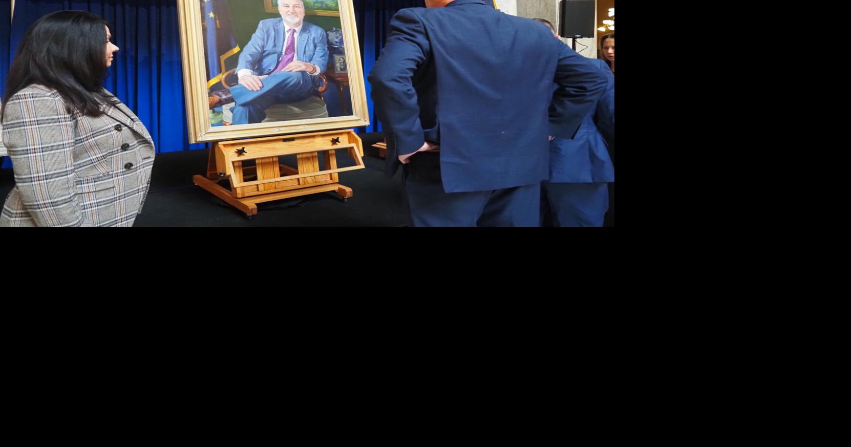 Indiana Gov. Eric Holcomb’s portrait tells his story from inside — and ...