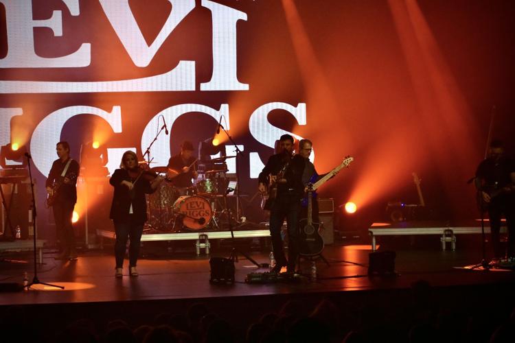 Levi Riggs conducts free concert at Ura Seeger Memorial Auditorium ...