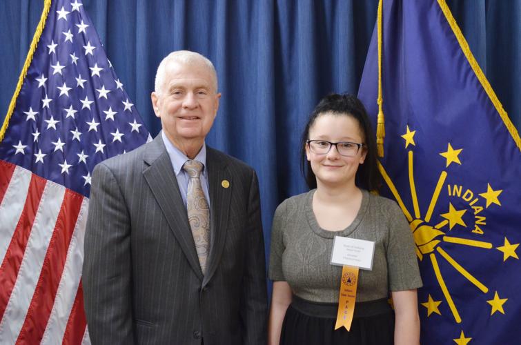 Local students serve as pages at statehouse | News | newsbug.info
