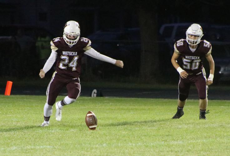 Watseka Warriors' football team defeats Salt Fork | Photos | newsbug.info