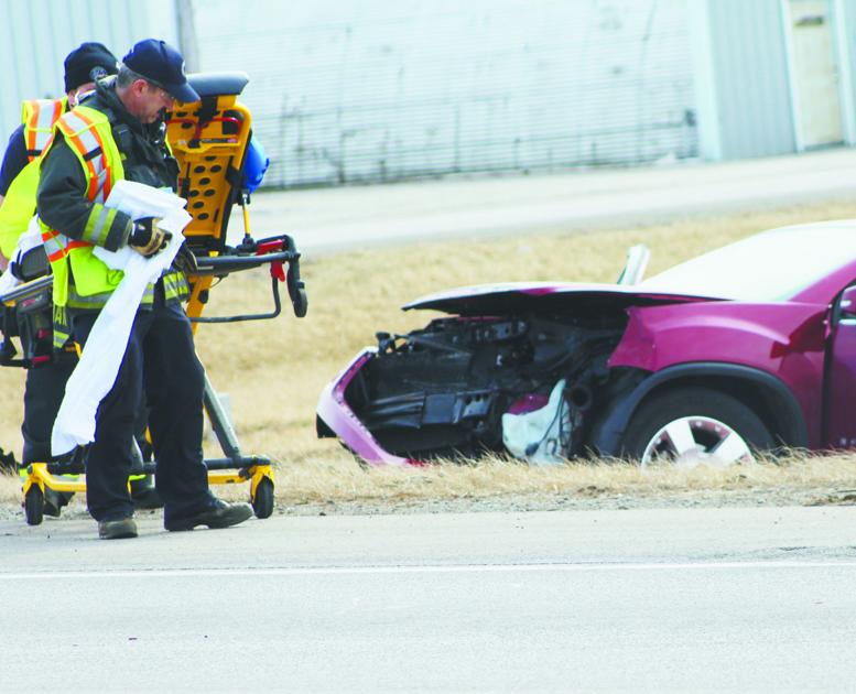 Two-vehicle accident leads to minor injuries | Monticello Herald ...