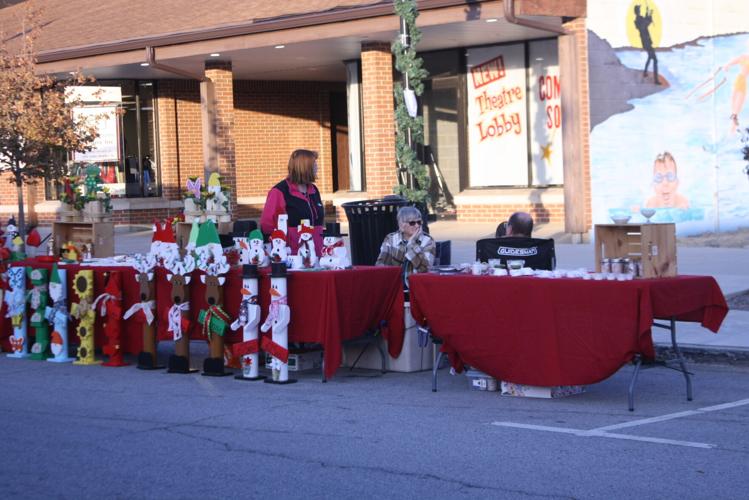 Snapshots from Downtown Monticello's Hoosiers Jam Fan Bus Stop | Monticello Herald Journal ...