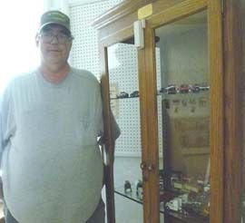 Hiles shares scale model display at Old Courthouse Museum | Iroquois ...