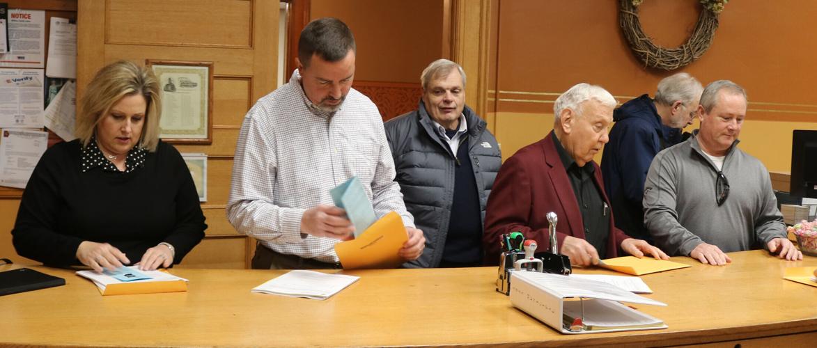 Phillips eyes Rensselaer Mayor position | News | newsbug.info